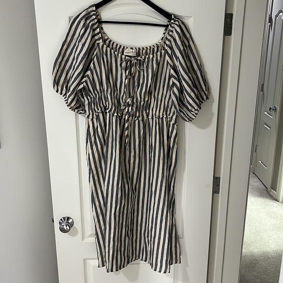 Universal Thread | Dresses | Universal Thread Stripped Dress | Poshmark